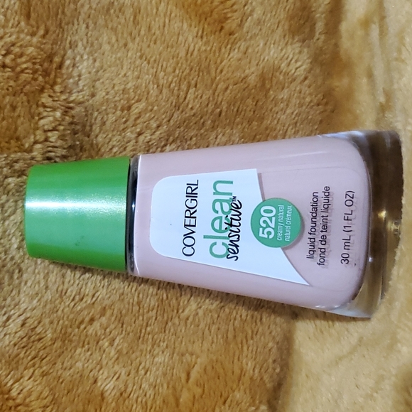 COVERGIRL | Makeup | Covergirl Foundation 52 | Poshmark